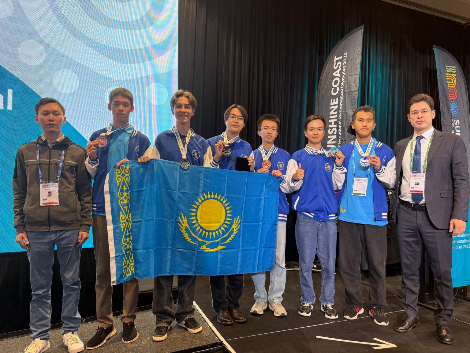 IMO-2025: Қазақстандық оқушылар әлемдегі ең беделді математикалық олимпиадада алты медаль жеңіп ...